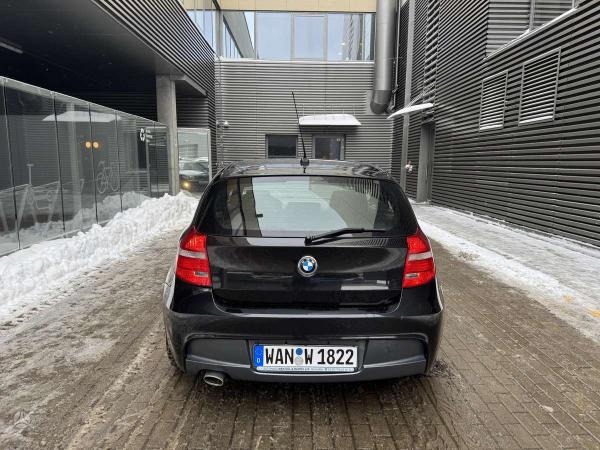 Melns BMW 120 2011 Viļņa, ar dzinēja tilpumu 2.00 L un nobraukumu 283 tūkst. km par 3290 €, foto 5 vietnē AUTOMOTO.COM.LV