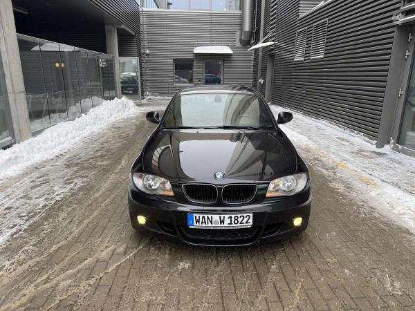 Melns BMW 120 2011 Viļņa, ar dzinēja tilpumu 2.00 L un nobraukumu 283 tūkst. km par 3290 €, foto 6 vietnē AUTOMOTO.COM.LV