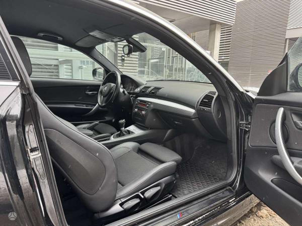Melns BMW 120 2011 Viļņa, ar dzinēja tilpumu 2.00 L un nobraukumu 283 tūkst. km par 3290 €, foto 7 vietnē AUTOMOTO.COM.LV