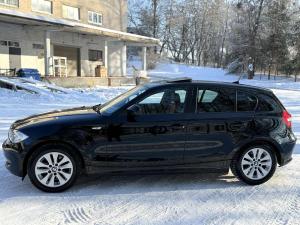 Black BMW 120 2011 in Prienai, with an engine capacity of 2.00 L and mileage of 286 thousand km for 5499 €, photo 6 on AUTOMOTO.COM.LV