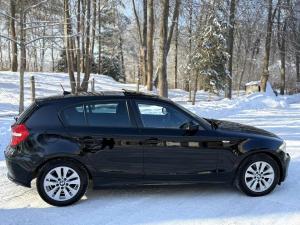 Black BMW 120 2011 in Prienai, with an engine capacity of 2.00 L and mileage of 286 thousand km for 5499 €, photo 7 on AUTOMOTO.COM.LV