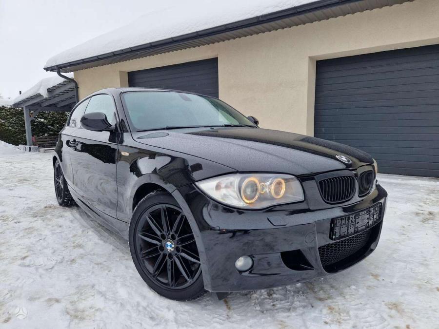 Melns BMW 120 2011 Kauņa, ar dzinēja tilpumu 2.00 L un nobraukumu 287 tūkst. km par 4650 €, foto 1 vietnē AUTOMOTO.COM.LV