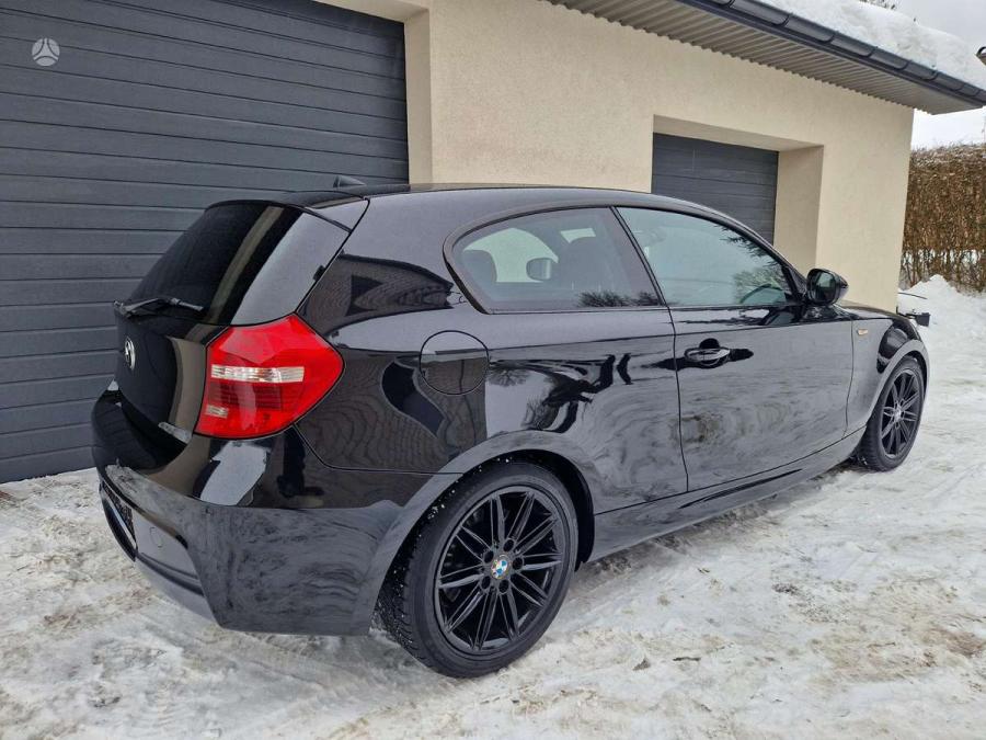 Melns BMW 120 2011 Kauņa, ar dzinēja tilpumu 2.00 L un nobraukumu 287 tūkst. km par 4650 €, foto 12 vietnē AUTOMOTO.COM.LV