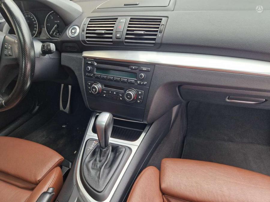 Melns BMW 120 2011 Kauņa, ar dzinēja tilpumu 2.00 L un nobraukumu 287 tūkst. km par 4650 €, foto 17 vietnē AUTOMOTO.COM.LV