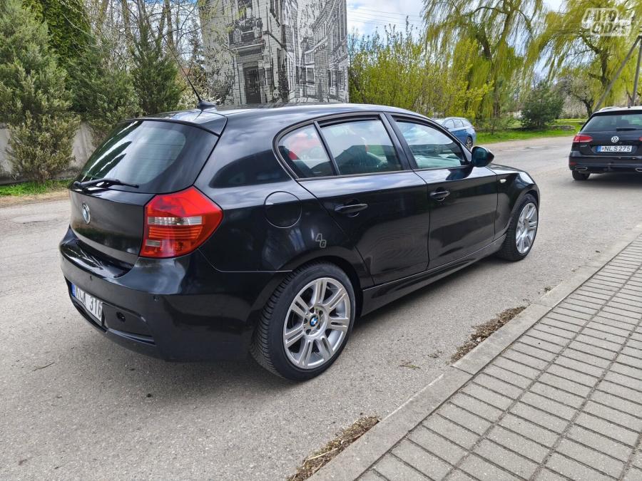 Melns BMW 120 2011 Kauņa, ar dzinēja tilpumu 2.00 L un nobraukumu 164 tūkst. km par 2900 €, foto 3 vietnē AUTOMOTO.COM.LV
