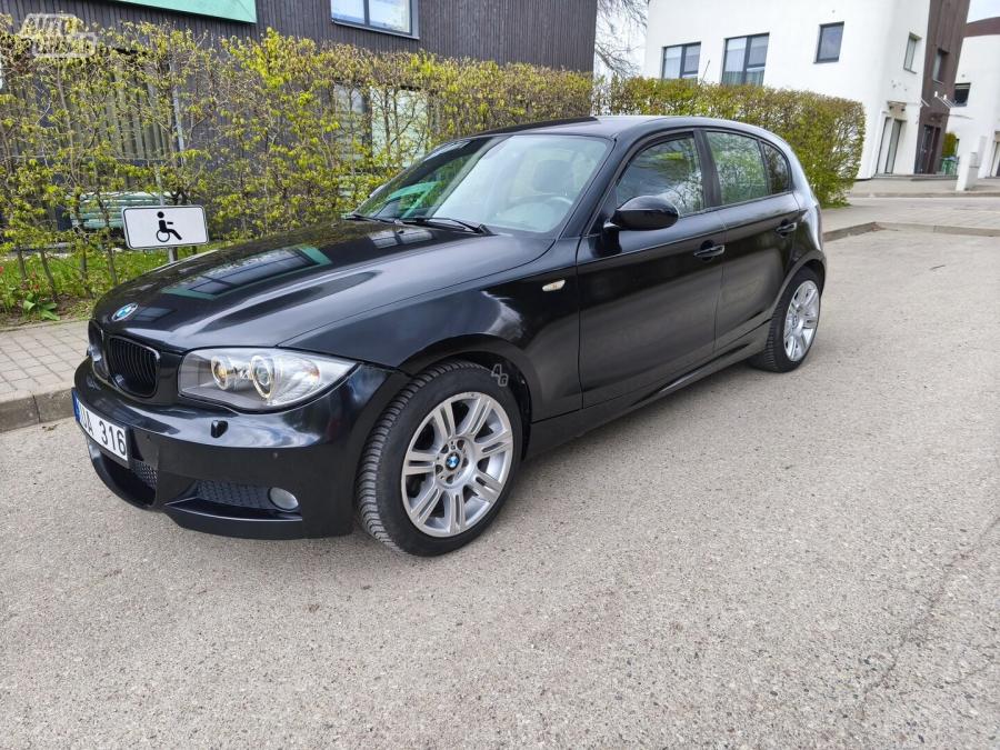 Melns BMW 120 2011 Kauņa, ar dzinēja tilpumu 2.00 L un nobraukumu 164 tūkst. km par 2900 €, foto 9 vietnē AUTOMOTO.COM.LV