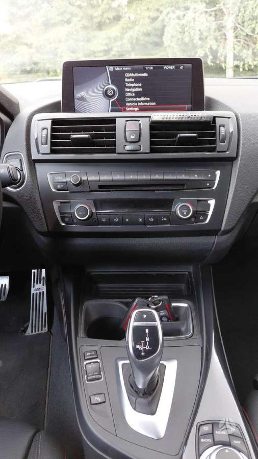 Melns BMW 120 2011 Viļņa, ar dzinēja tilpumu 0.00 L un nobraukumu 268 tūkst. km par 6900 €, foto 16 vietnē AUTOMOTO.COM.LV