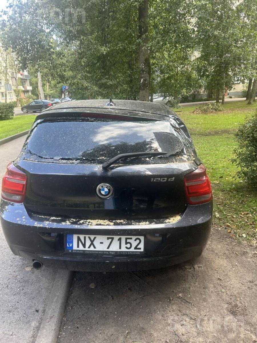 Melns BMW 120 2011 Rīga, ar dzinēja tilpumu 2.00 L un nobraukumu 240 tūkst. km par 4300 €, foto 14 vietnē AUTOMOTO.COM.LV