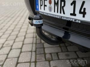 Black BMW 120 2011 in Cesis, with an engine capacity of 2.00 L and mileage of 299 thousand km for 4950 €, photo 22 on AUTOMOTO.COM.LV