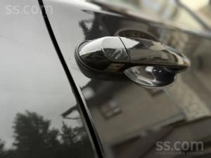 Black BMW 120 2011 in Cesis, with an engine capacity of 2.00 L and mileage of 299 thousand km for 4950 €, photo 23 on AUTOMOTO.COM.LV