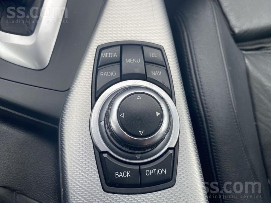 Black BMW 120 2012 in Riga, with an engine capacity of 2.00 L and mileage of 0 thousand km for 8999 €, photo 24 on AUTOMOTO.COM.LV