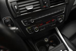 Black BMW 120 2012 in Riga, with an engine capacity of 2.00 L and mileage of 330 thousand km for 10900 €, photo 10 on AUTOMOTO.COM.LV