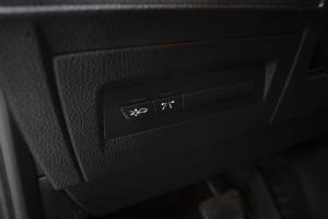 Black BMW 120 2012 in Riga, with an engine capacity of 2.00 L and mileage of 330 thousand km for 10900 €, photo 12 on AUTOMOTO.COM.LV
