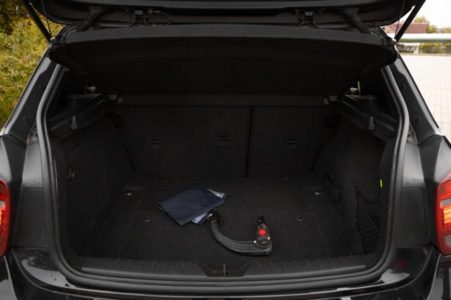 Black BMW 120 2012 in Riga, with an engine capacity of 2.00 L and mileage of 330 thousand km for 10900 €, photo 25 on AUTOMOTO.COM.LV