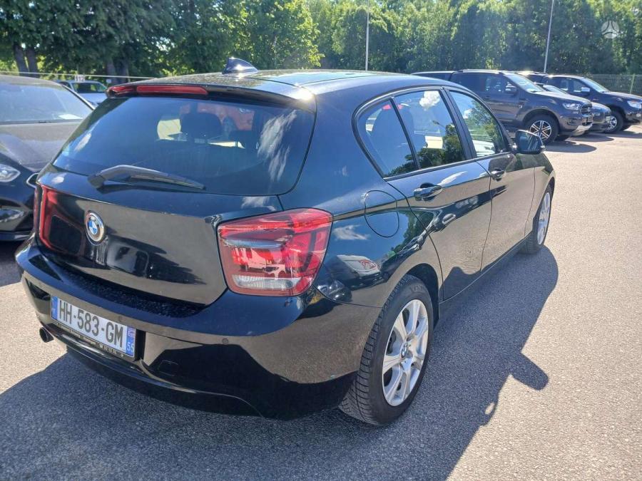 Black BMW 120 2012 in Taurage, with an engine capacity of 2.00 L and mileage of 300 thousand km for 4300 €, photo 5 on AUTOMOTO.COM.LV