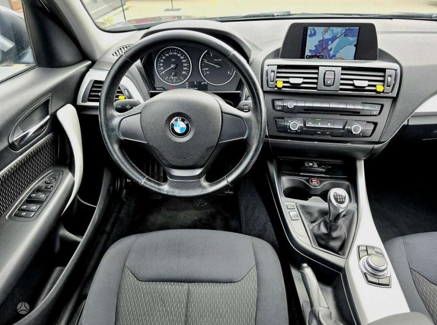 Black BMW 120 2012 in Taurage, with an engine capacity of 2.00 L and mileage of 309 thousand km for 4200 €, photo 15 on AUTOMOTO.COM.LV