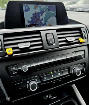 Black BMW 120 2012 in Taurage, with an engine capacity of 2.00 L and mileage of 309 thousand km for 4200 €, photo 17 on AUTOMOTO.COM.LV