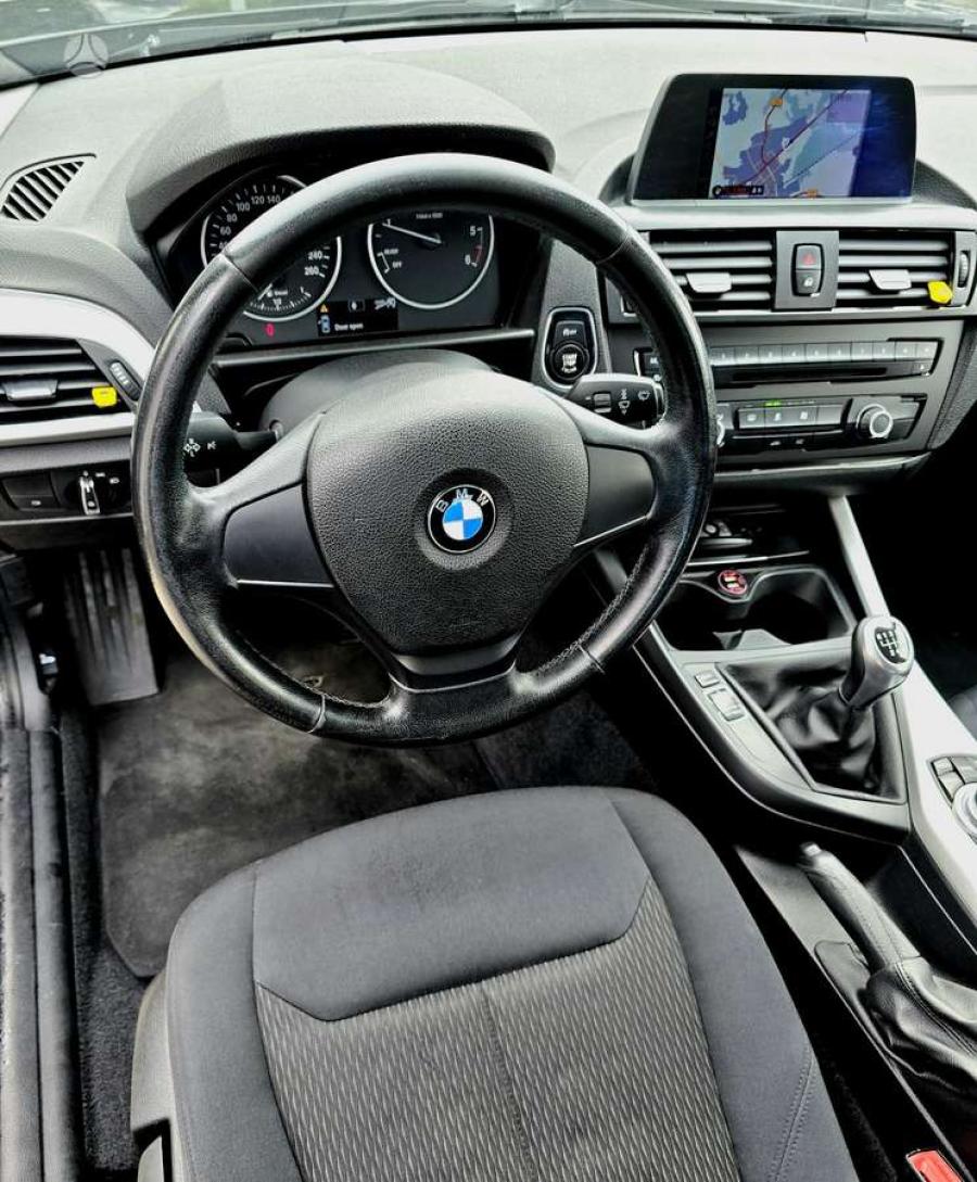 Black BMW 120 2012 in Taurage, with an engine capacity of 2.00 L and mileage of 309 thousand km for 4200 €, photo 21 on AUTOMOTO.COM.LV