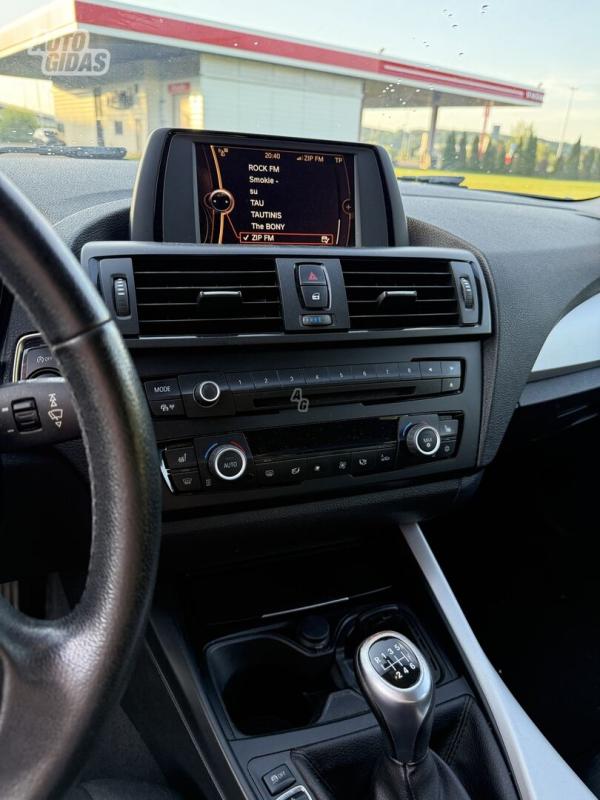 Black BMW 120 2012 in Kaunas, with an engine capacity of 2.00 L and mileage of 260 thousand km for 4900 €, photo 8 on AUTOMOTO.COM.LV