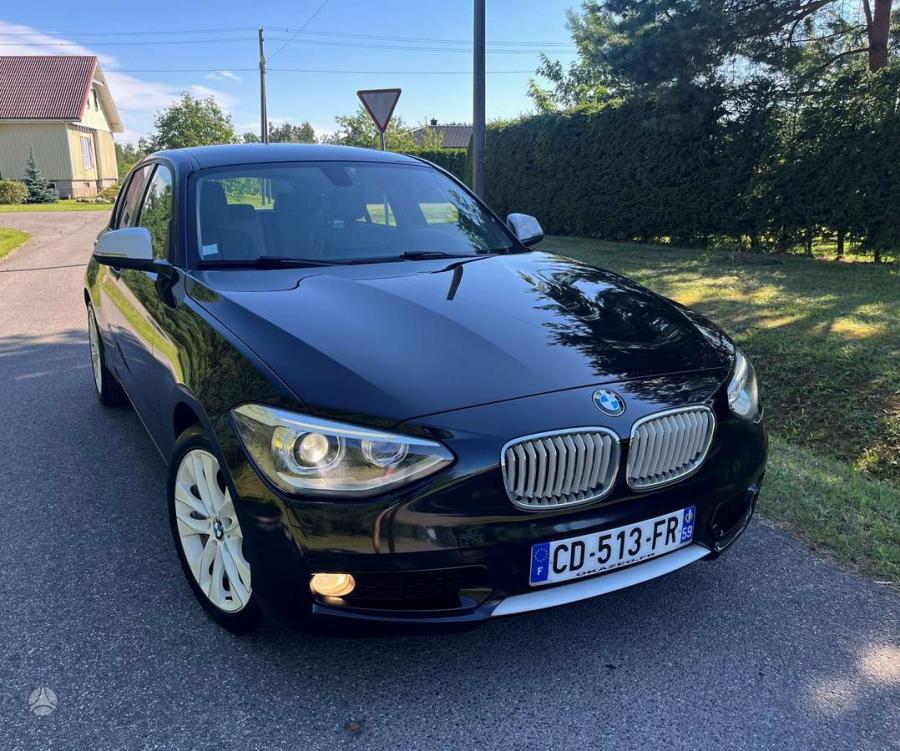 Black BMW 120 2012 in Taurage, with an engine capacity of 2.00 L and mileage of 228 thousand km for 5850 €, photo 3 on AUTOMOTO.COM.LV