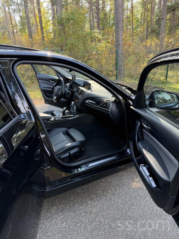 Black BMW 120 2012 in Riga, with an engine capacity of 2.00 L and mileage of 279 thousand km for 9500 €, photo 9 on AUTOMOTO.COM.LV