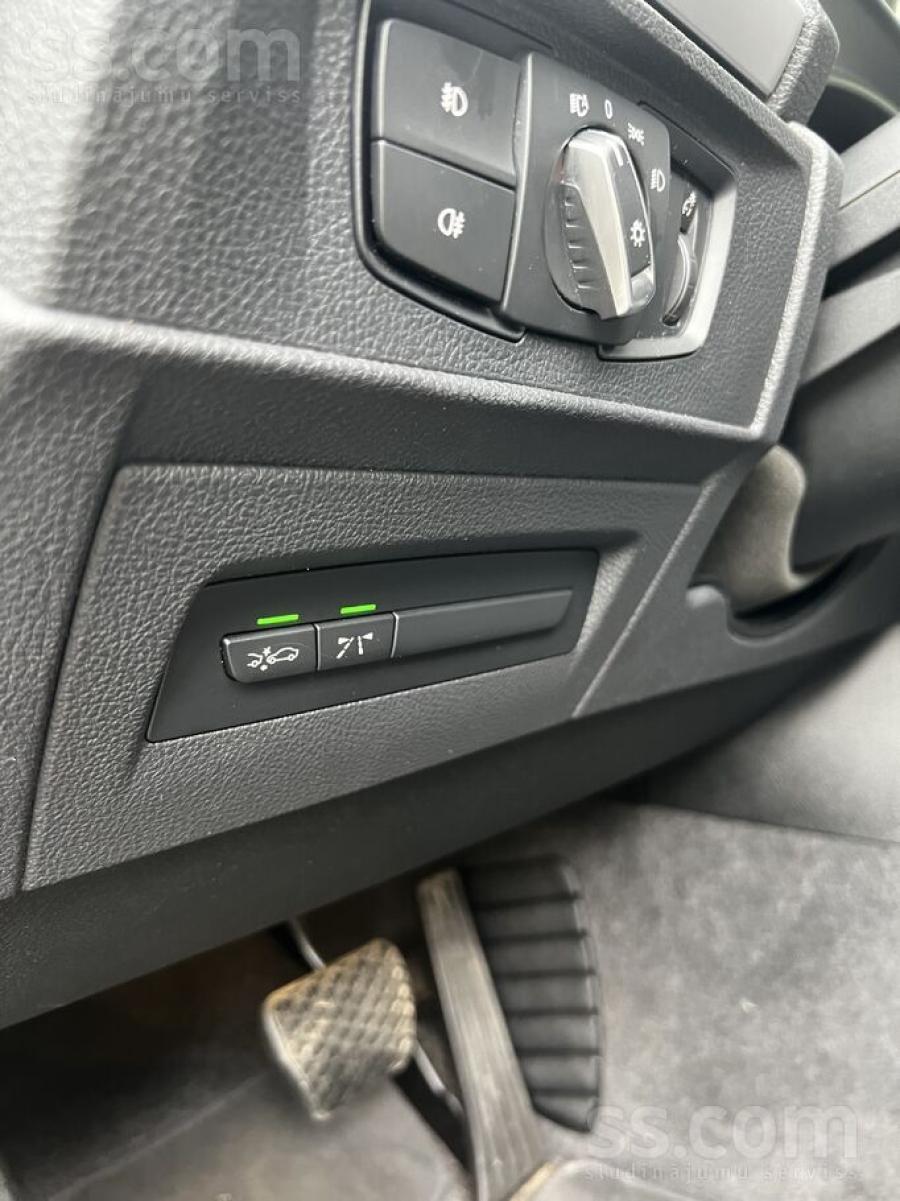 Black BMW 120 2012 in Riga, with an engine capacity of 2.00 L and mileage of 279 thousand km for 9500 €, photo 14 on AUTOMOTO.COM.LV