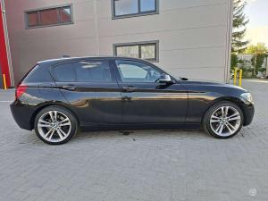 Black BMW 120 2012 in Vilnius, with an engine capacity of 2.00 L and mileage of 291 thousand km for 7800 €, photo 12 on AUTOMOTO.COM.LV