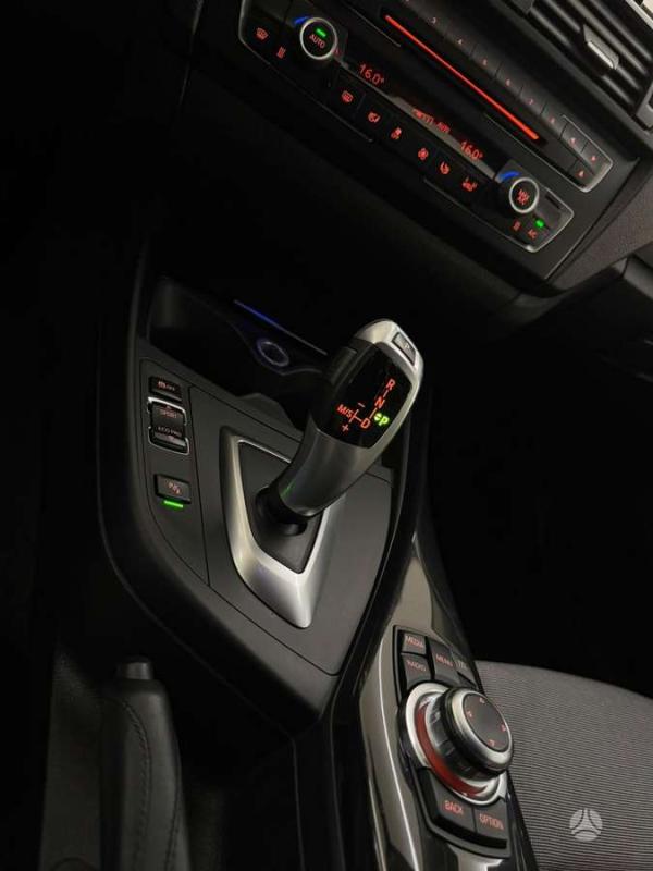 Black BMW 120 2012 in Marijampole, with an engine capacity of 2.00 L and mileage of 192 thousand km for 6900 €, photo 4 on AUTOMOTO.COM.LV