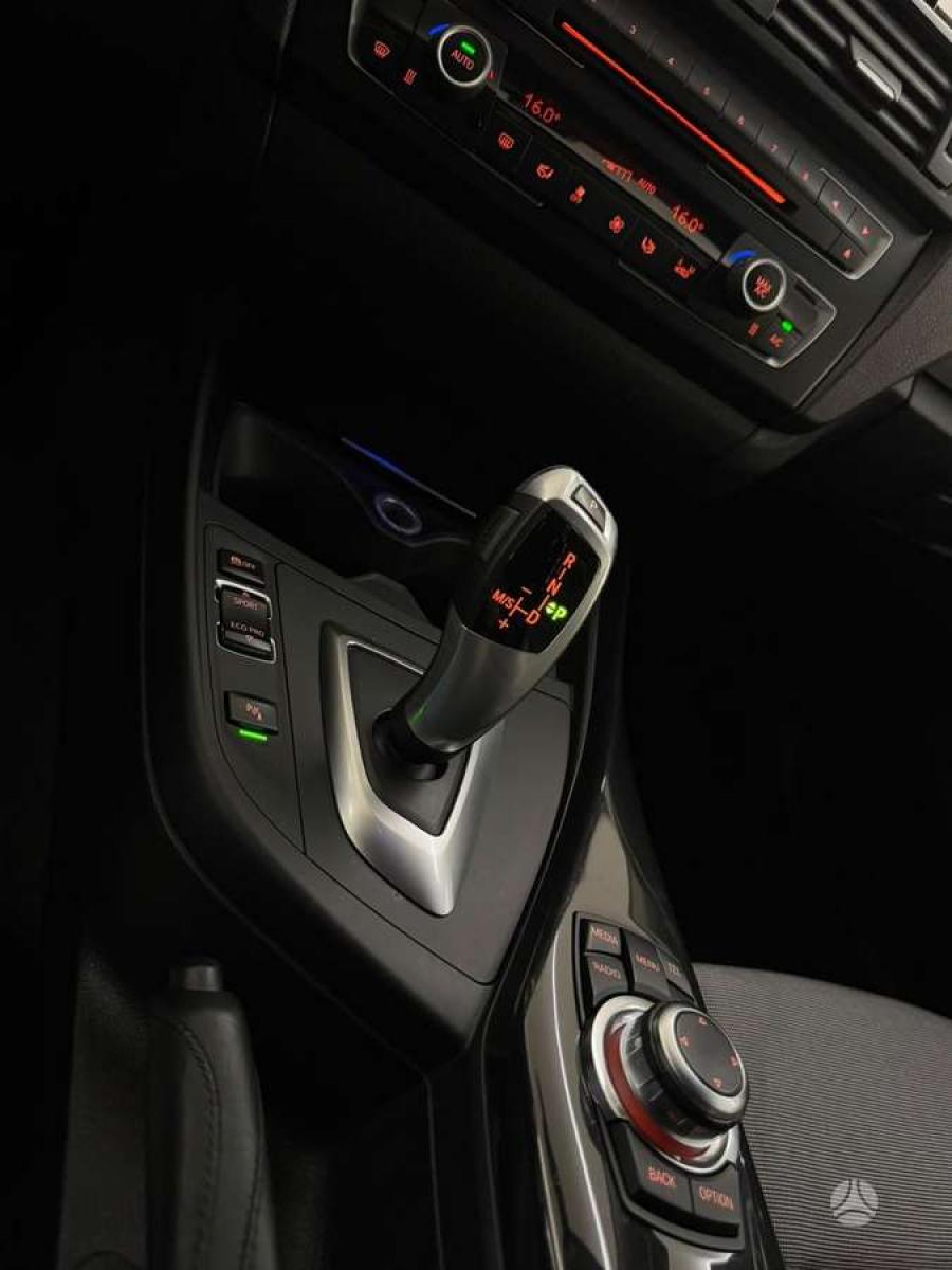 Black BMW 120 2012 in Marijampole, with an engine capacity of 2.00 L and mileage of 192 thousand km for 6900 €, photo 4 on AUTOMOTO.COM.LV