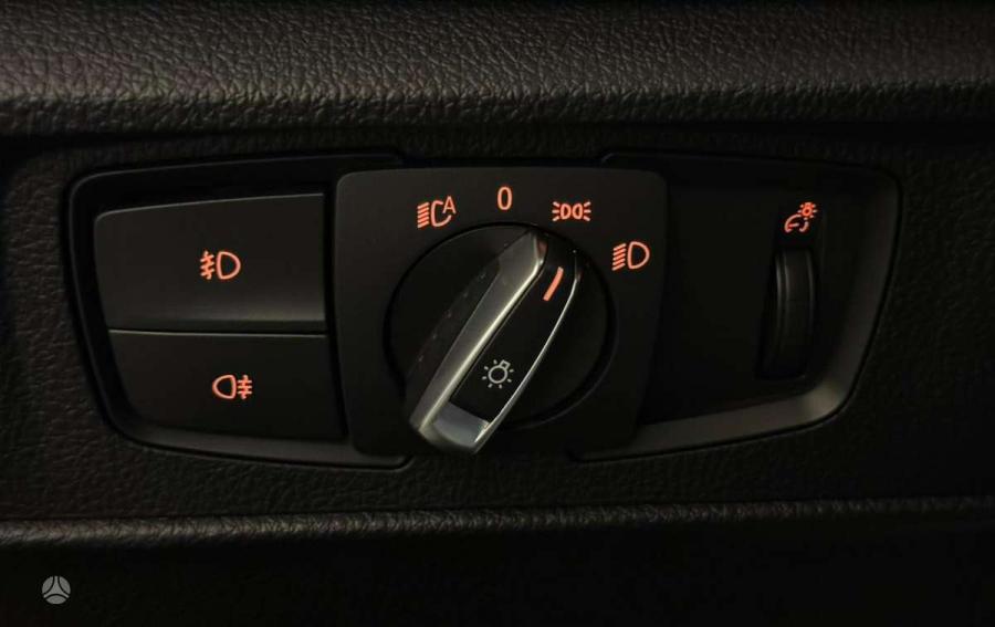 Black BMW 120 2012 in Marijampole, with an engine capacity of 2.00 L and mileage of 192 thousand km for 6900 €, photo 15 on AUTOMOTO.COM.LV