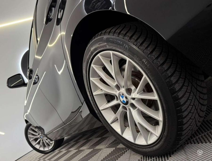 Black BMW 120 2012 in Marijampole, with an engine capacity of 2.00 L and mileage of 192 thousand km for 6900 €, photo 26 on AUTOMOTO.COM.LV