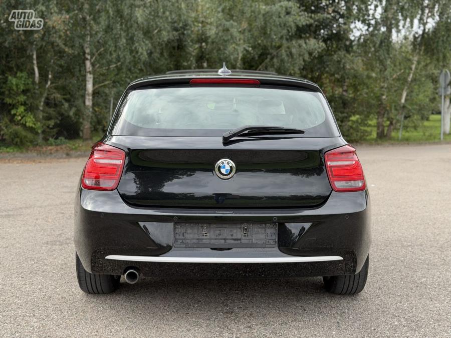 Black BMW 120 2012 in Kaisiadorys, with an engine capacity of 2.00 L and mileage of 243 thousand km for 6850 €, photo 7 on AUTOMOTO.COM.LV
