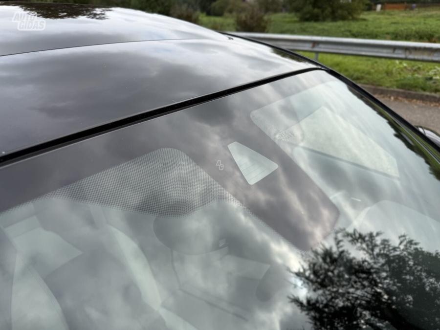Black BMW 120 2012 in Kaisiadorys, with an engine capacity of 2.00 L and mileage of 243 thousand km for 6850 €, photo 18 on AUTOMOTO.COM.LV