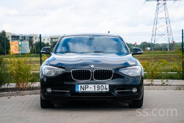 BMW 120 2012 Rīga vietnē Melns BMW 120 2012 Rīga, ar dzinēja tilpumu 2.00 L un nobraukumu 268 tūkst. km par 7290 €, foto 3 vietnē AUTOMOTO.COM.LV
