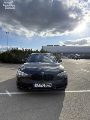 Black BMW 120 2013 in Siauliai, with an engine capacity of 2.00 L and mileage of 163 thousand km for 3999 €, photo 3 on AUTOMOTO.COM.LV
