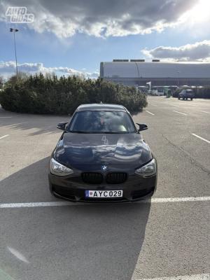 Black BMW 120 2013 in Siauliai, with an engine capacity of 2.00 L and mileage of 163 thousand km for 3999 €, photo 4 on AUTOMOTO.COM.LV