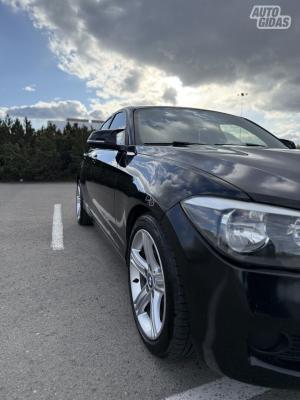 Black BMW 120 2013 in Siauliai, with an engine capacity of 2.00 L and mileage of 163 thousand km for 3999 €, photo 21 on AUTOMOTO.COM.LV
