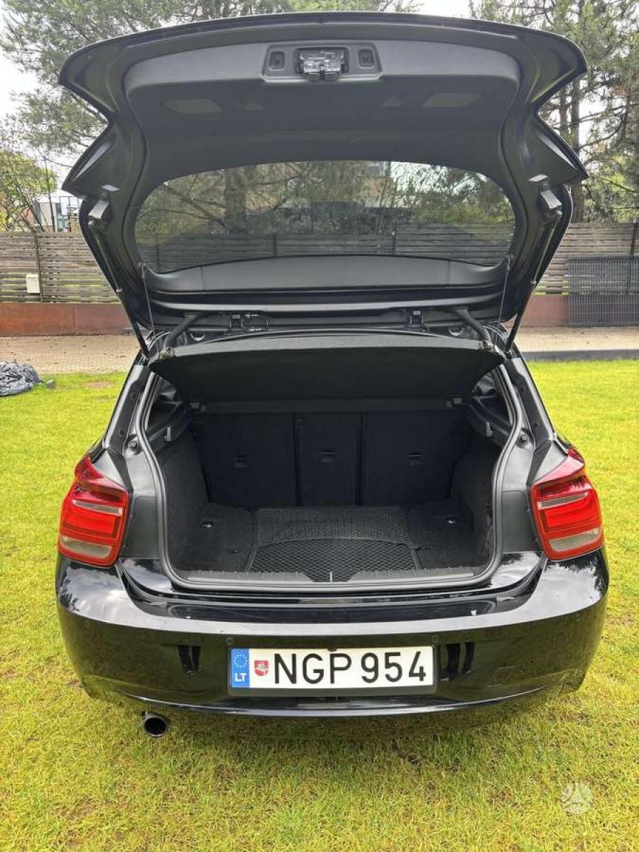 Black BMW 120 2013 in Kaunas, with an engine capacity of 2.00 L and mileage of 254 thousand km for 6700 €, photo 8 on AUTOMOTO.COM.LV