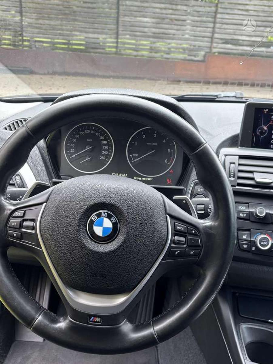 Black BMW 120 2013 in Kaunas, with an engine capacity of 2.00 L and mileage of 254 thousand km for 6700 €, photo 19 on AUTOMOTO.COM.LV