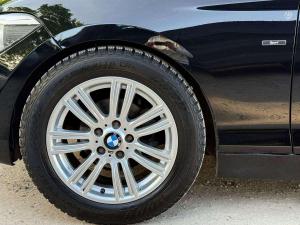 Melns BMW 120 2013 Šauļi, ar dzinēja tilpumu 2.00 L un nobraukumu 284 tūkst. km par 5450 €, foto 21 vietnē AUTOMOTO.COM.LV