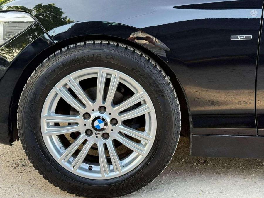 Melns BMW 120 2013 Šauļi, ar dzinēja tilpumu 2.00 L un nobraukumu 284 tūkst. km par 5450 €, foto 21 vietnē AUTOMOTO.COM.LV