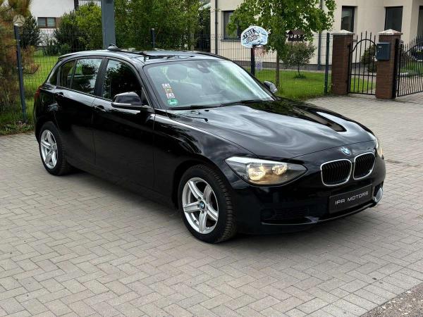 Black BMW 120 2013 in Kaunas, with an engine capacity of 2.00 L and mileage of 334 thousand km for 6050 €, photo 2 on AUTOMOTO.COM.LV