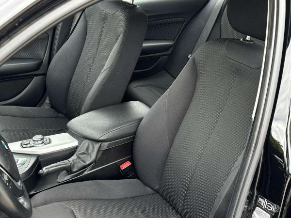 Black BMW 120 2013 in Kaunas, with an engine capacity of 2.00 L and mileage of 334 thousand km for 6050 €, photo 9 on AUTOMOTO.COM.LV