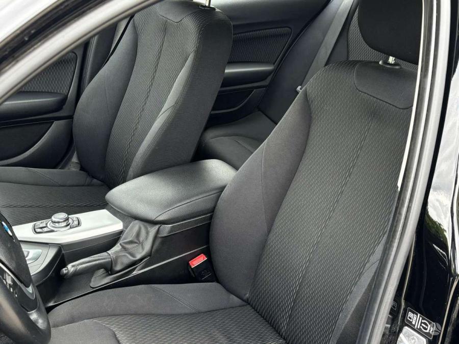 Melns BMW 120 2013 Kauņa, ar dzinēja tilpumu 2.00 L un nobraukumu 334 tūkst. km par 6050 €, foto 10 vietnē AUTOMOTO.COM.LV