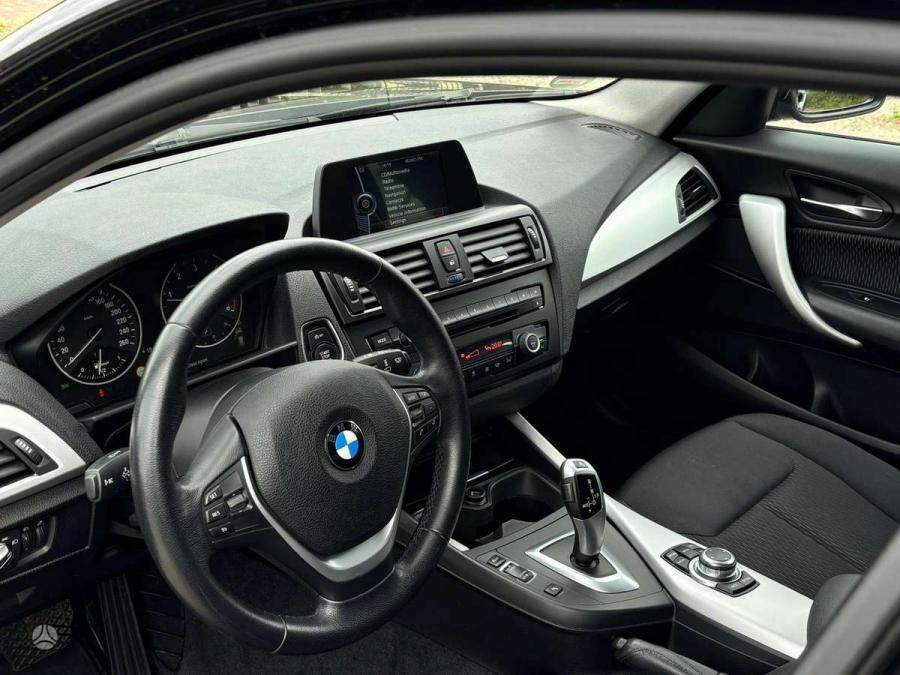 Melns BMW 120 2013 Kauņa, ar dzinēja tilpumu 2.00 L un nobraukumu 334 tūkst. km par 6050 €, foto 11 vietnē AUTOMOTO.COM.LV