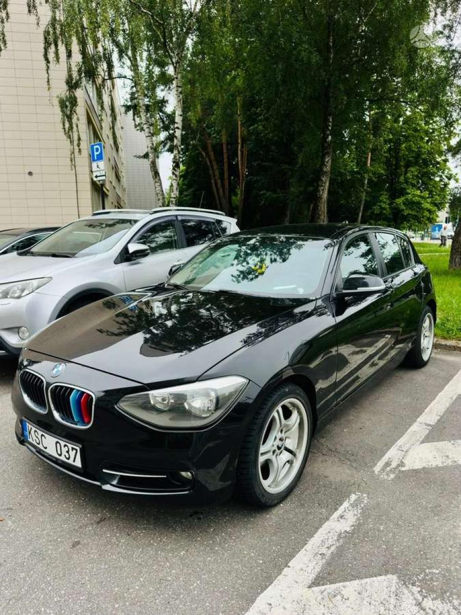 Black BMW 120 2013 in Vilnius, with an engine capacity of 2.00 L and mileage of 260 thousand km for 6700 €, photo 1 on AUTOMOTO.COM.LV