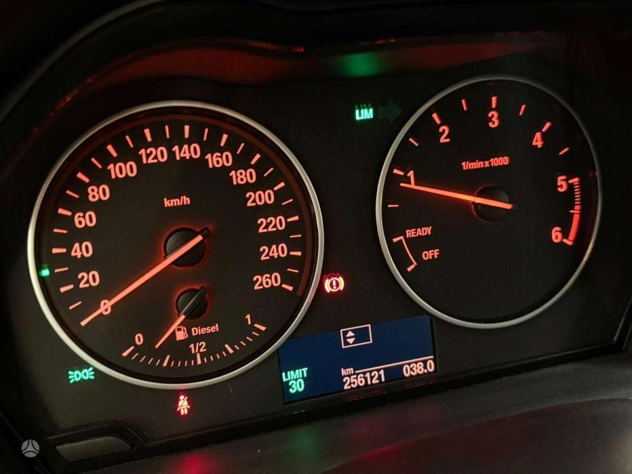 Black BMW 120 2013 in Marijampole, with an engine capacity of 2.00 L and mileage of 256 thousand km for 5999 €, photo 10 on AUTOMOTO.COM.LV