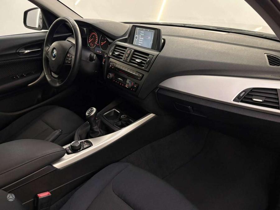 Black BMW 120 2013 in Marijampole, with an engine capacity of 2.00 L and mileage of 256 thousand km for 5999 €, photo 17 on AUTOMOTO.COM.LV