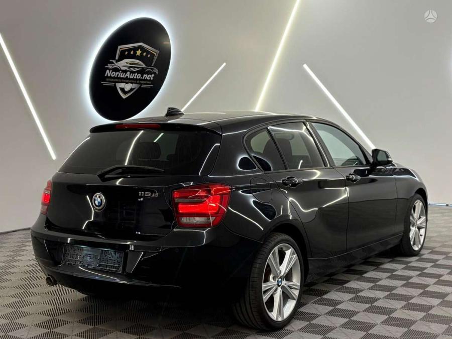 Black BMW 120 2013 in Marijampole, with an engine capacity of 2.00 L and mileage of 256 thousand km for 5999 €, photo 28 on AUTOMOTO.COM.LV
