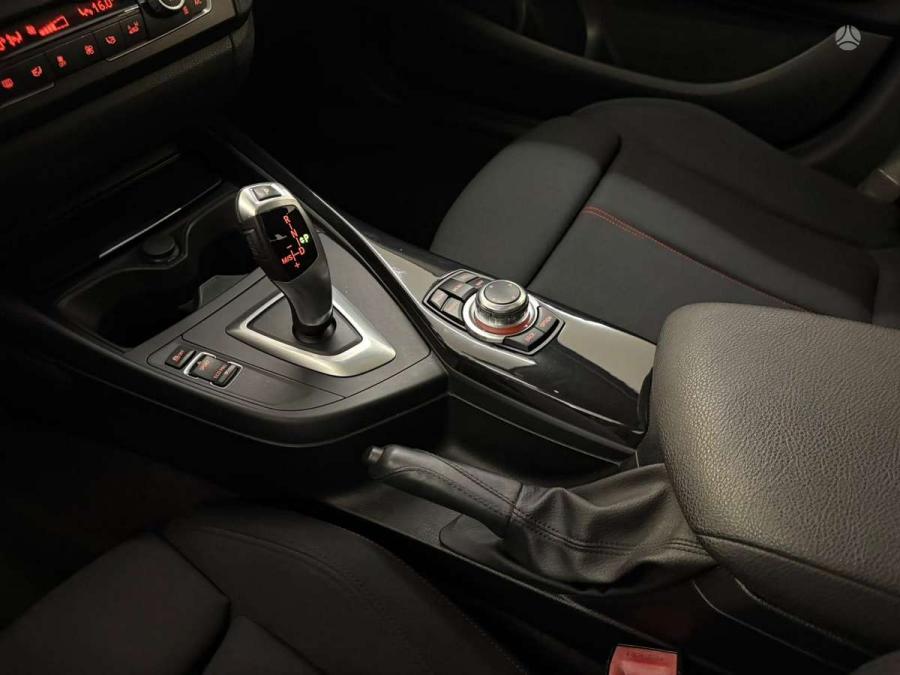 Melns BMW 120 2013 Marijampole, ar dzinēja tilpumu 2.00 L un nobraukumu 257 tūkst. km par 7850 €, foto 12 vietnē AUTOMOTO.COM.LV
